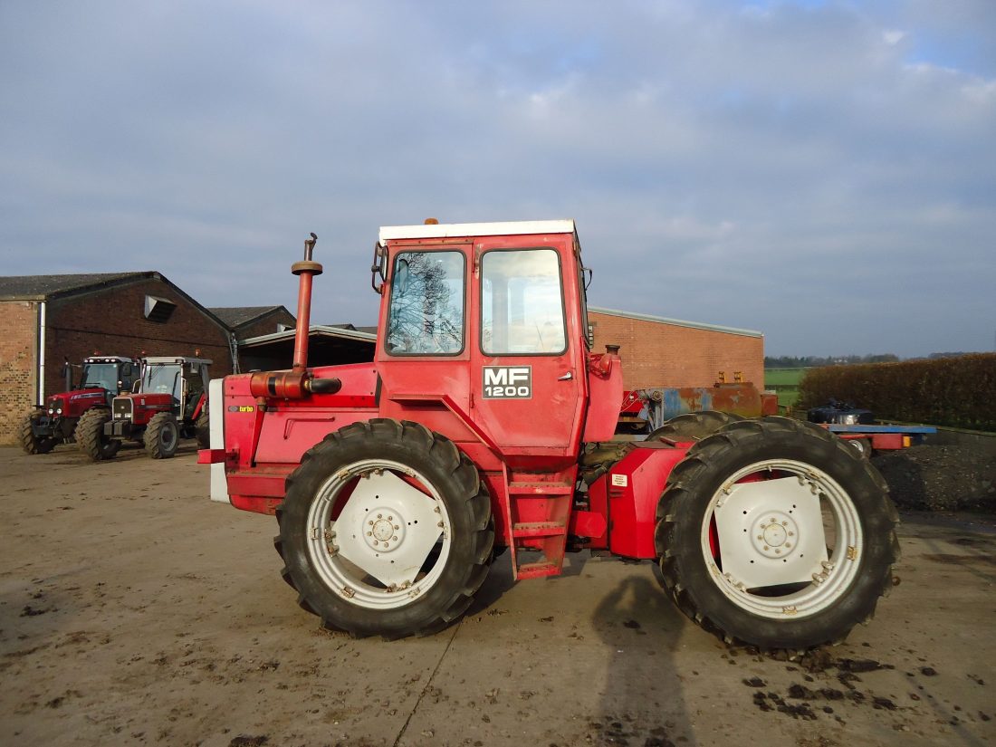 Massey Ferguson 1200 - Vintage Massey Ferguson